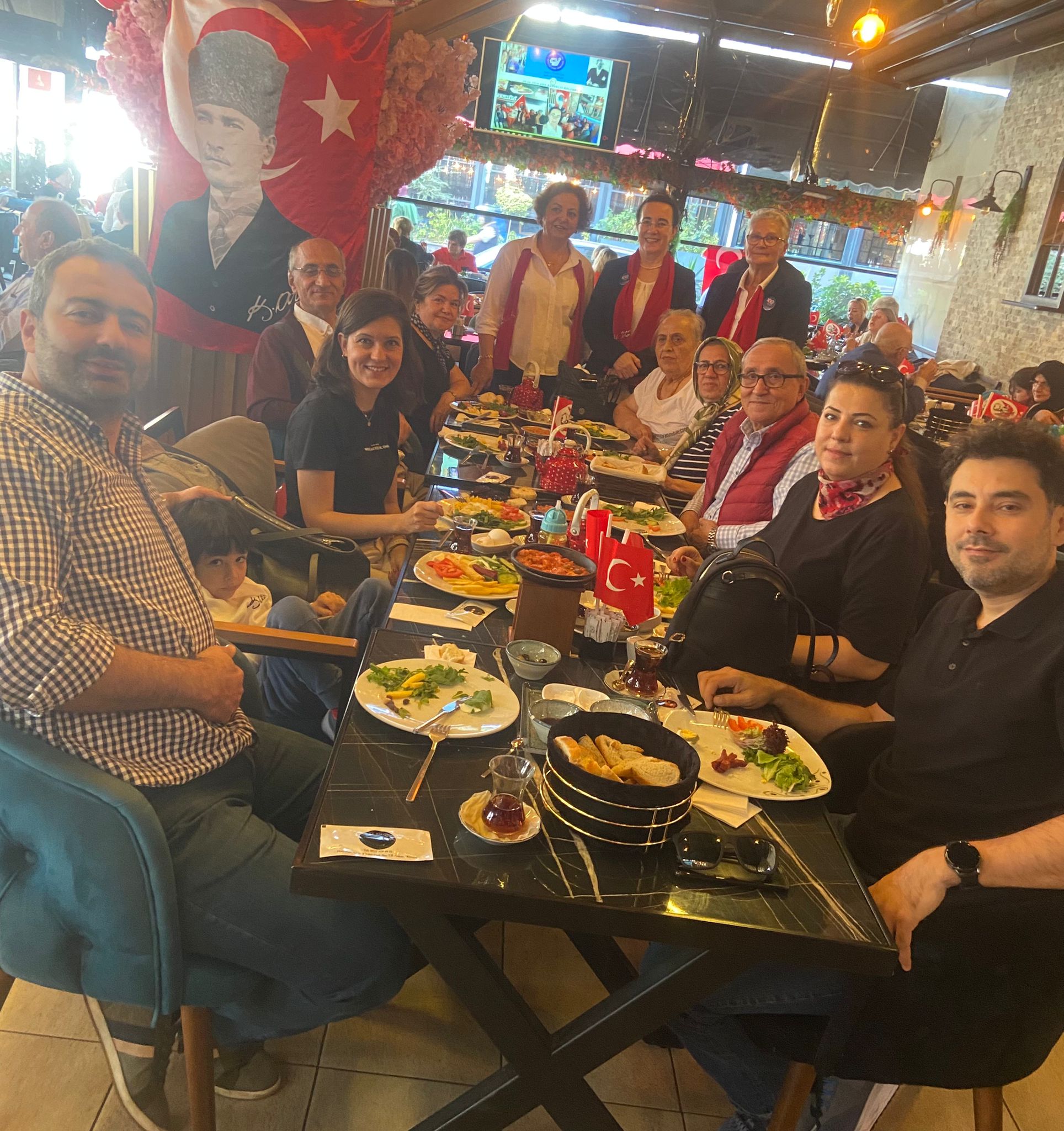 ÇYDD Cumhuriyet’in 100.Yılını Kutladı – Gazete Gebze